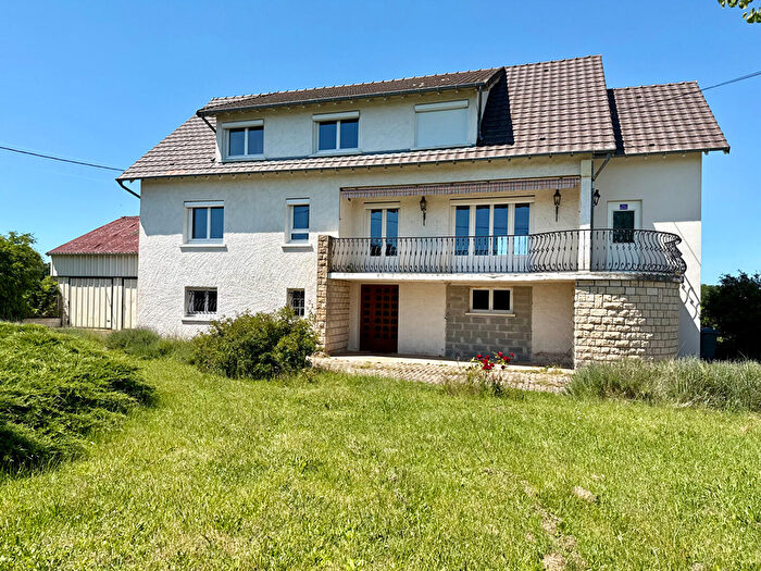 Maison 8 pièces à Lusigny, à vendre