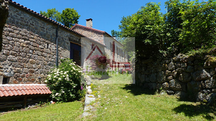 Maison 6 pièces à vendre à Chastanier