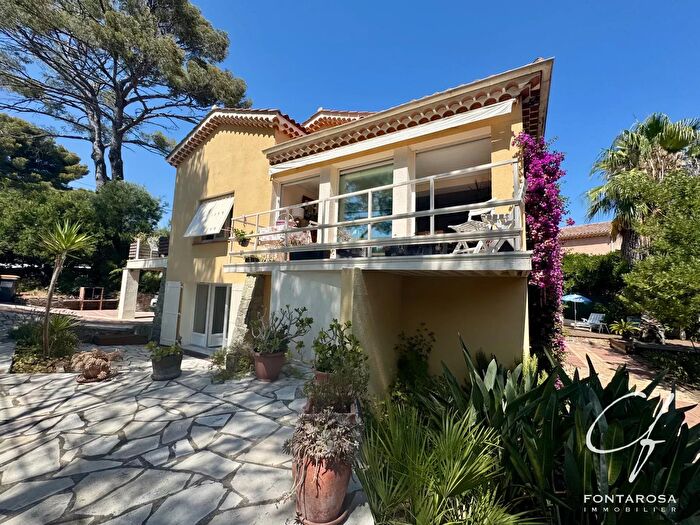 Maison à vendre - Saint-Raphaël, Boulouris - 7 pièces