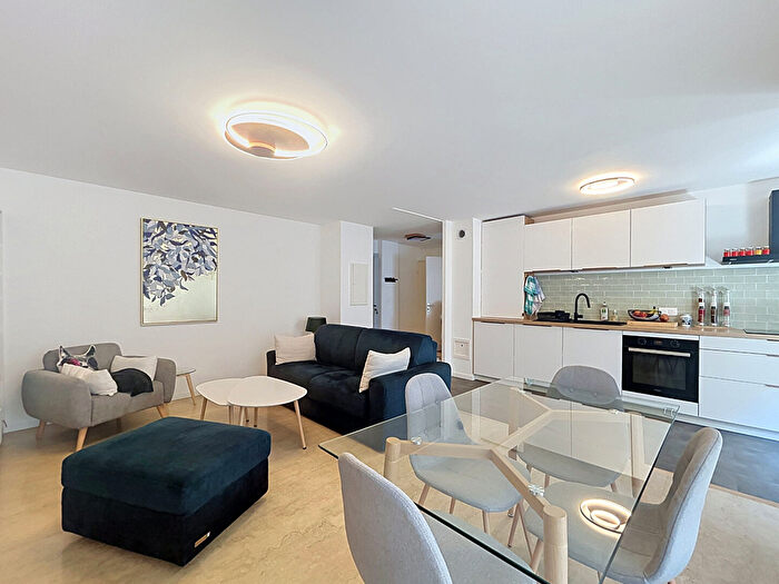Appartement 2 pièces à Nice, Le Port, à vendre
