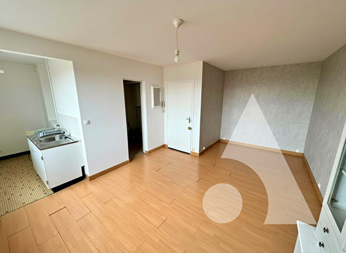 Appartement à vendre - Troyes, Chartreux - 1 pièce - 1 chambre