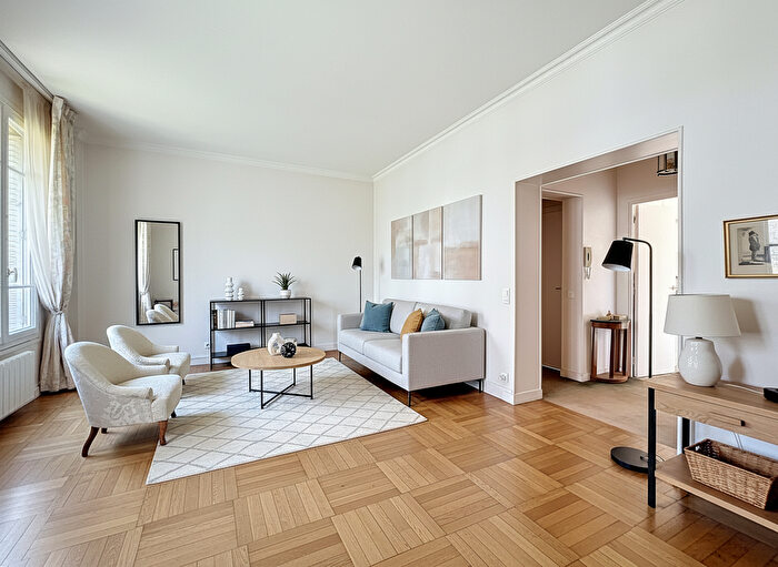 Suresnes, Carnot, Gambetta - Appartement 4 pièces à vendre