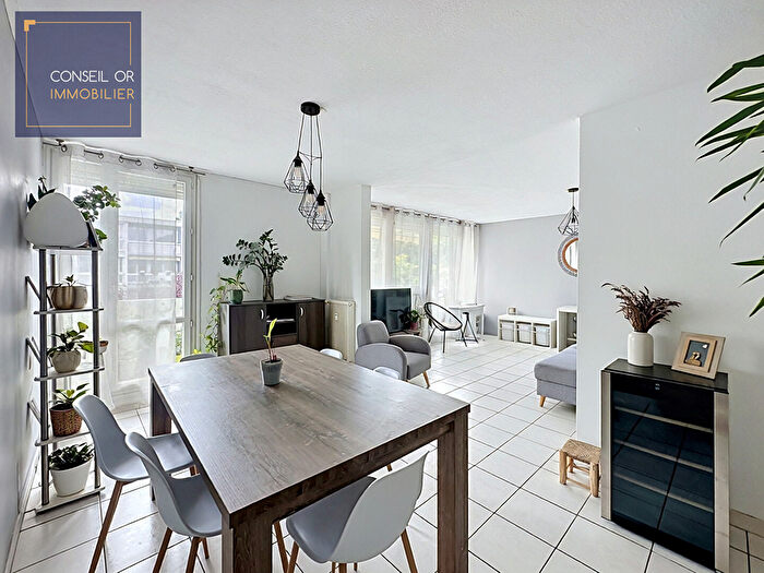 Appartement 4 pièces à vendre - Saint-Genis-Laval, Collonges