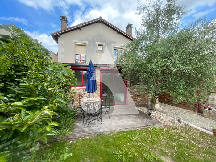 Sucy-en-Brie, Grand Val - Maison 8 pièces à vendre