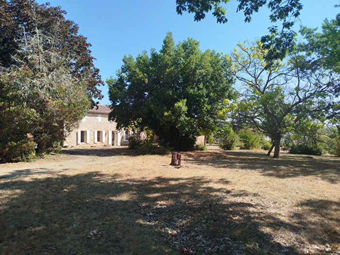 Maison 6 pièces à Gensac, à vendre