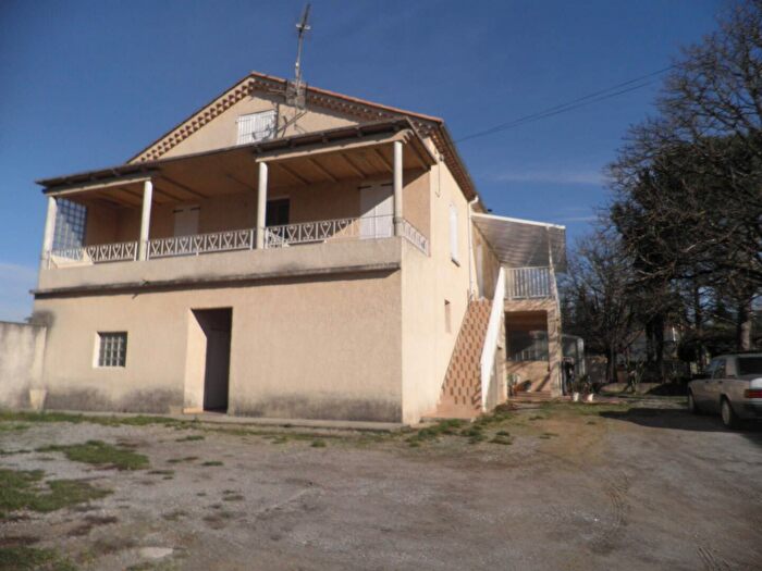 Appartement à louer - Saint-Julien-les-Rosiers - 4 pièces - 3 chambres