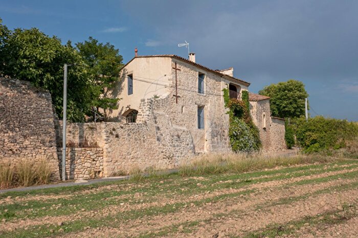 Maisons à vendre et appartements à louer - 1