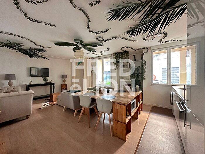 Appartement à louer - Citroën-Boucicaut, Paris ème arrondissement - 3 pièces - 2 chambres