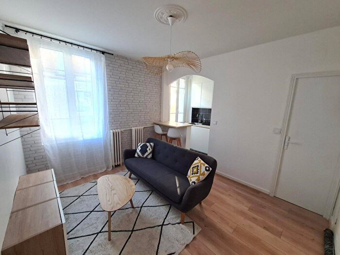 Appartement à louer - Fontenay-sous-Bois - 2 pièces - 1 chambre