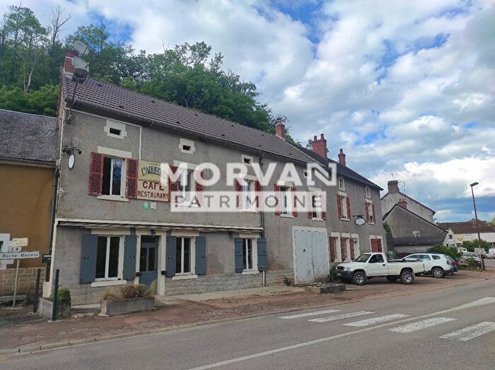 Maison à vendre - Montreuillon - 11 pièces - 6 chambres