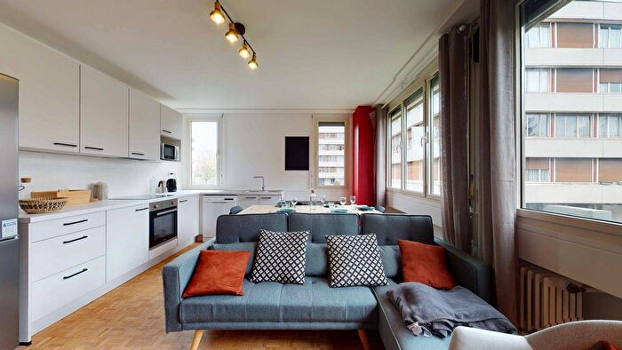 Appartement à louer - Larris, Fontenay-sous-Bois - 6 pièces - 5 chambres