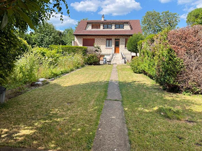 Maison à vendre - Rueil-Malmaison, Mont Valerien - 4 pièces - 3 chambres