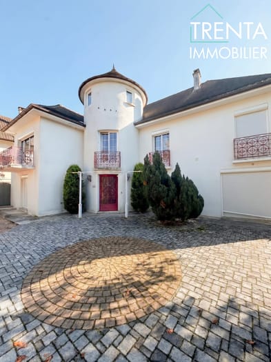 Lure - Maison 10 pièces à vendre