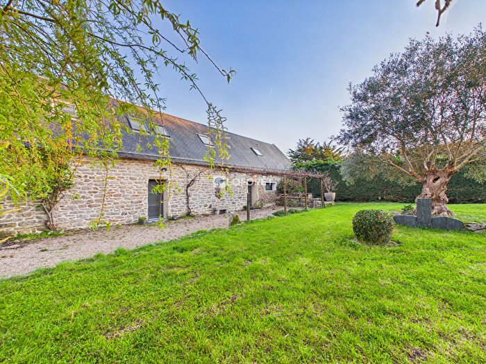 Maison à vendre - Plomeur - 5 pièces - 3 chambres