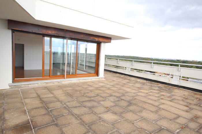 Appartement 1 pièce à Vélizy-Villacoublay, Le Village, à louer
