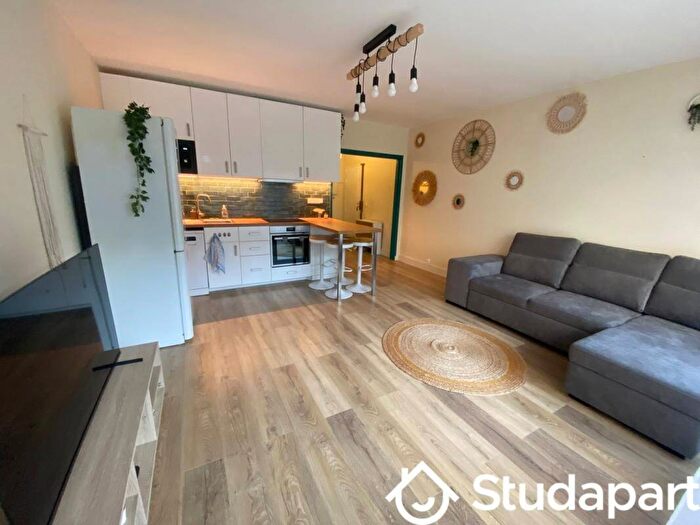 Appartement à louer - Centre, Melun - 1 pièce - 2 chambres