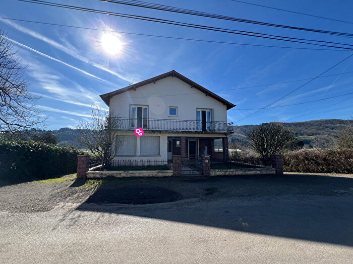 Maison à vendre - Livinhac-le-Haut - 12 pièces - 8 chambres