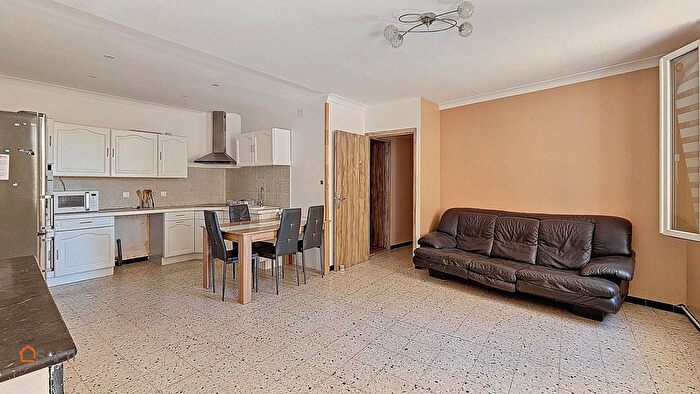 Maison à vendre - Colombiers - 4 pièces - 3 chambres