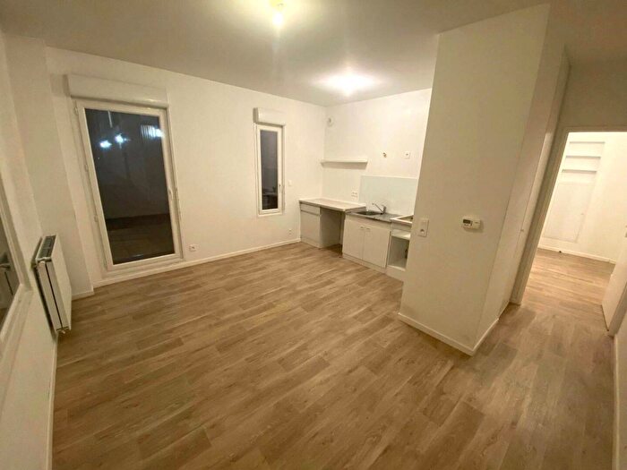 Appartement à louer - Le Village-Les Pres, Éragny - 2 pièces - 1 chambre