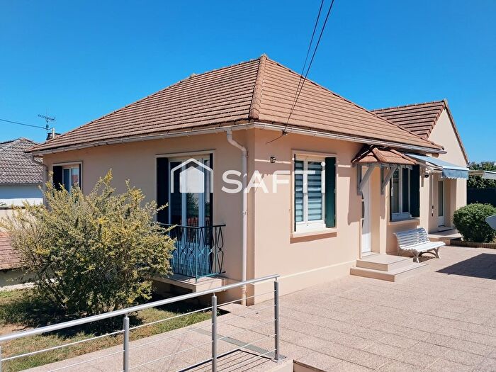 Mantes-la-Ville, Centre-ville - Maison 5 pièces à vendre