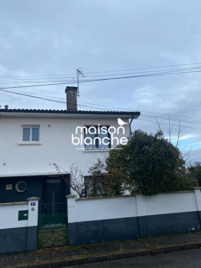 Maison à louer - Villenave-dOrnon, Chambéry, La Monnaie, Carbonnieux, Trigan - 5 pièces - 3 chambres