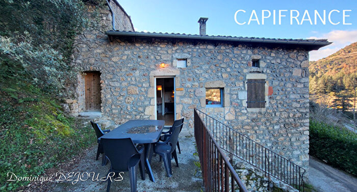 Maison à vendre - Saint-Sauveur-de-Montagut - 11 pièces - 7 chambres