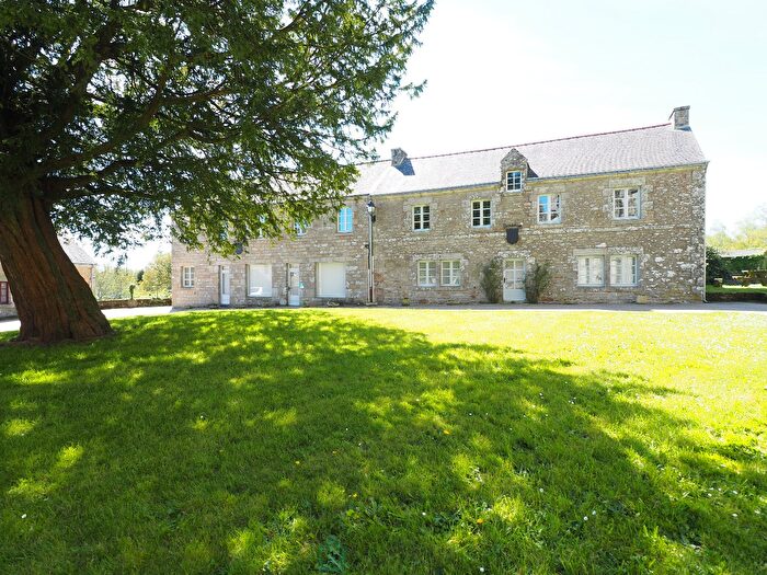 Maison à vendre - Guern - 14 pièces - 8 chambres