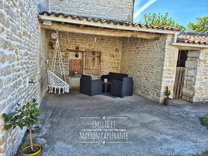 Mauzé-sur-le-Mignon : Maison 6 pièces à vendre