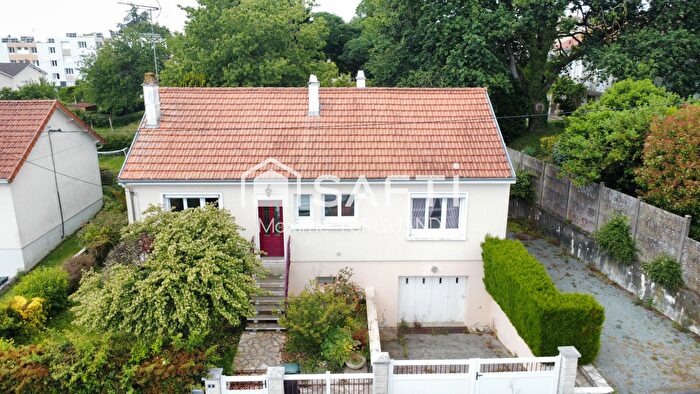 Maison 5 pièces à La Châtaigneraie, à vendre