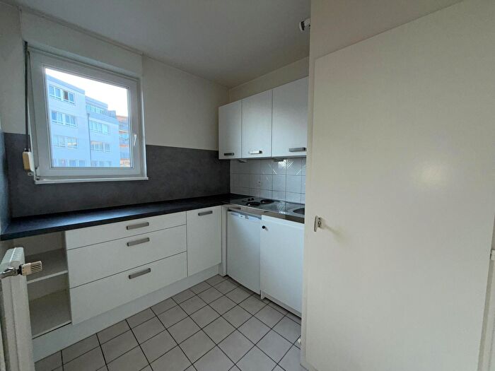 Appartement à louer - Strasbourg, Koenigshoffen, Hohberg - 1 pièce