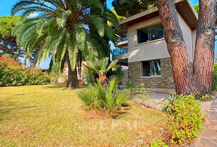 Maison à vendre - Cavalaire-sur-Mer, Castillane, Vivards, Roseraie, Rigaud, Cros de Mouton - 6 pièces - 4 chambres