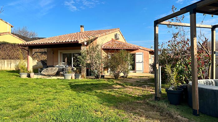 Maison à vendre - Saint-Georges-les-Bains - 5 pièces - 4 chambres