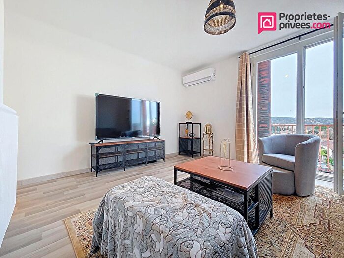 Bollène, Centre-ville : Appartement 3 pièces à vendre