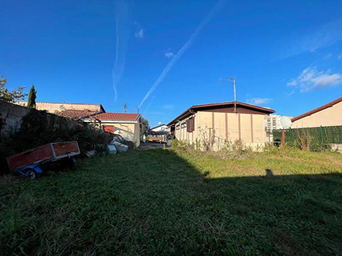 Vaulx-en-Velin, Le Pont des Planches : Maison 5 pièces à vendre
