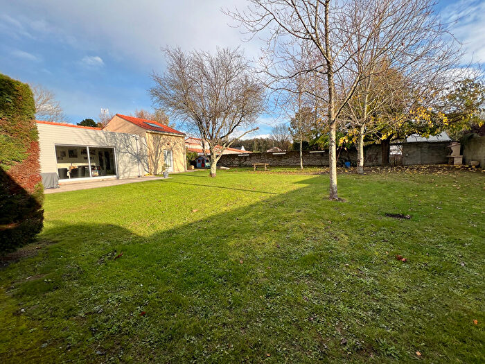 Maison à vendre - Saint-Aignan-Grandlieu - 8 pièces - 5 chambres