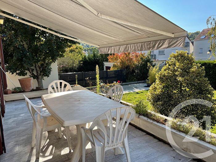 Maison à vendre - Crécy-la-Chapelle - 9 pièces - 6 chambres