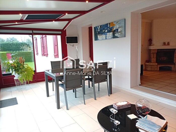 Maison à vendre - Lathus-Saint-Rémy - 6 pièces - 4 chambres