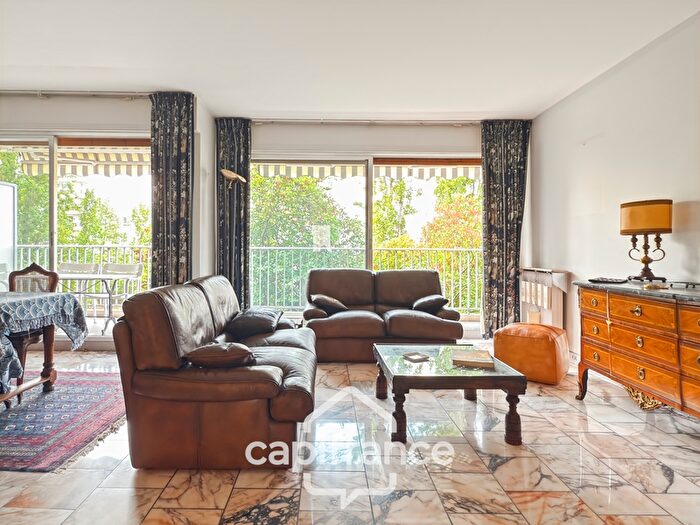 Appartement à vendre - Levallois-Perret, Front de Neuilly - 3 pièces - 1 chambre