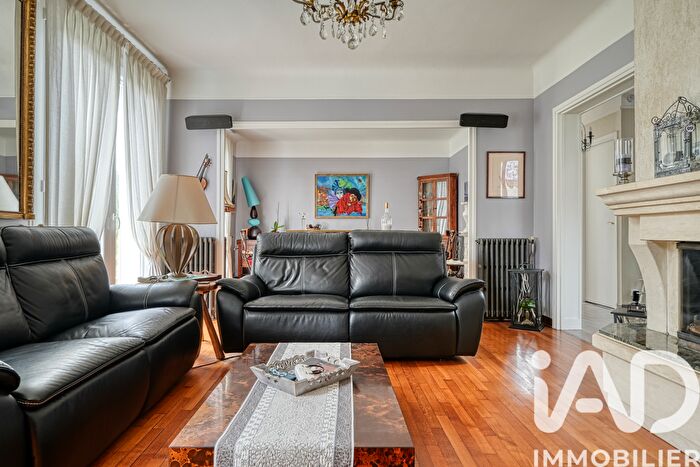 Maison à vendre - Saint-Brice-sous-Forêt, Centre-ville, Clos - 6 pièces - 4 chambres