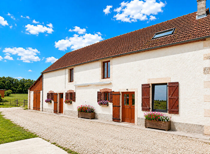 Jussy-le-Chaudrier - Maison 8 pièces à vendre