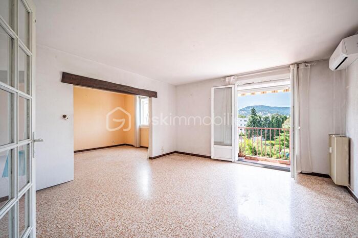 Appartement 4 pièces à vendre à Hyères, Gare, Godillot