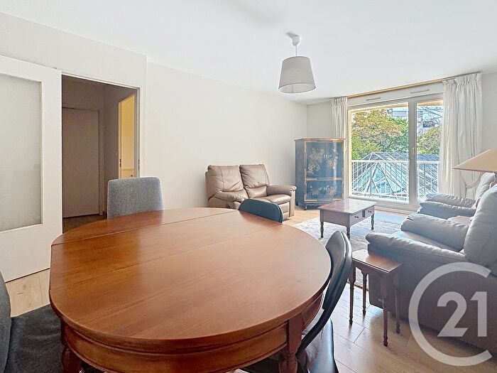 Appartement 3 pièces à vendre à Quartiers Centre, Colombier
