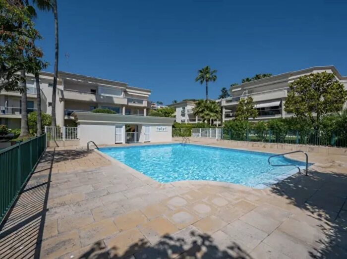 Appartement à vendre - Antibes, Juan-les-Pins, Le Cap - 3 pièces - 2 chambres