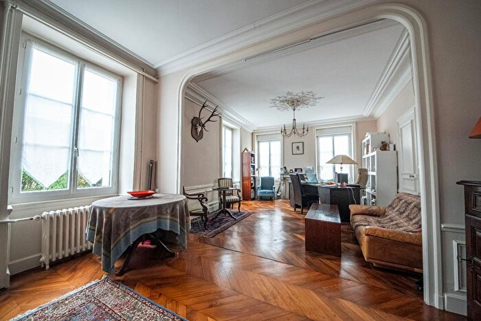 Maison à vendre - Alençon, Croix Mercier, Châtelet, Nord Lancrel - 9 pièces - 5 chambres