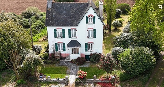 Maison à vendre - Plonévez-du-Faou - 6 pièces - 3 chambres