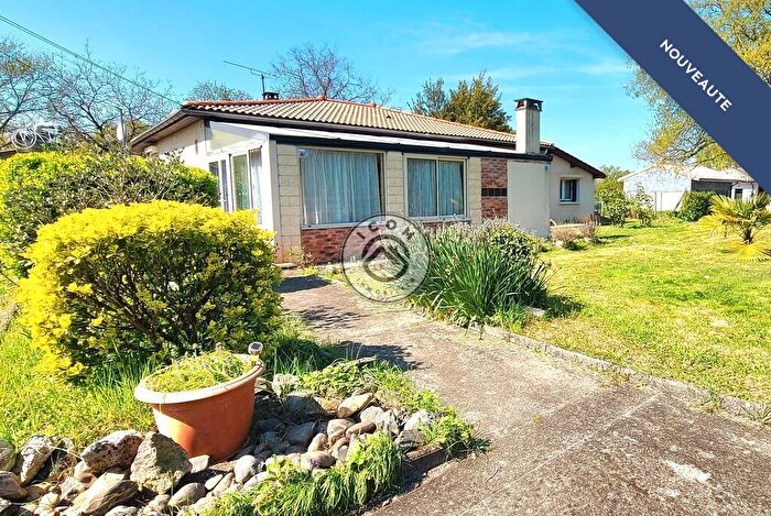 Maison à vendre - Renung - 5 pièces - 4 chambres