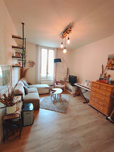 Appartement à louer - Sainte-Tulle - 3 pièces - 2 chambres