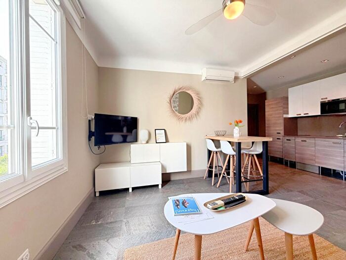 Cannes, Centre-ville : Appartement 2 pièces à vendre
