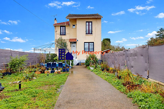 Maison à vendre - Sartrouville - 5 pièces - 3 chambres