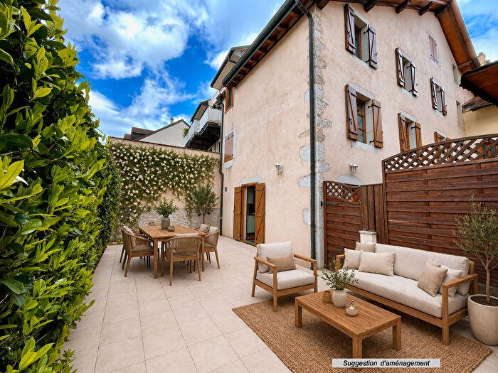 Appartement 4 pièces à Divonne-les-Bains, à vendre